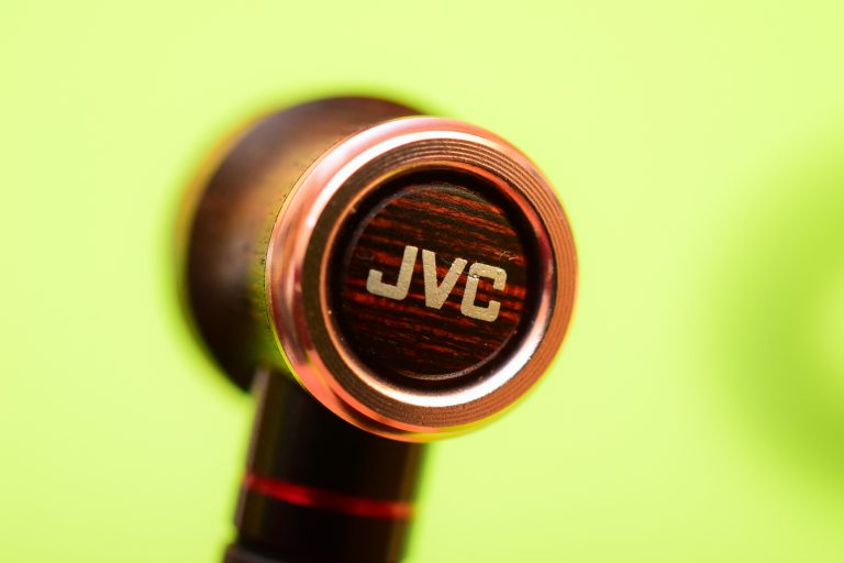 JVC HA-FW02 WOOD インナーイヤーヘッドホンを買ってみた。 - まず分解。