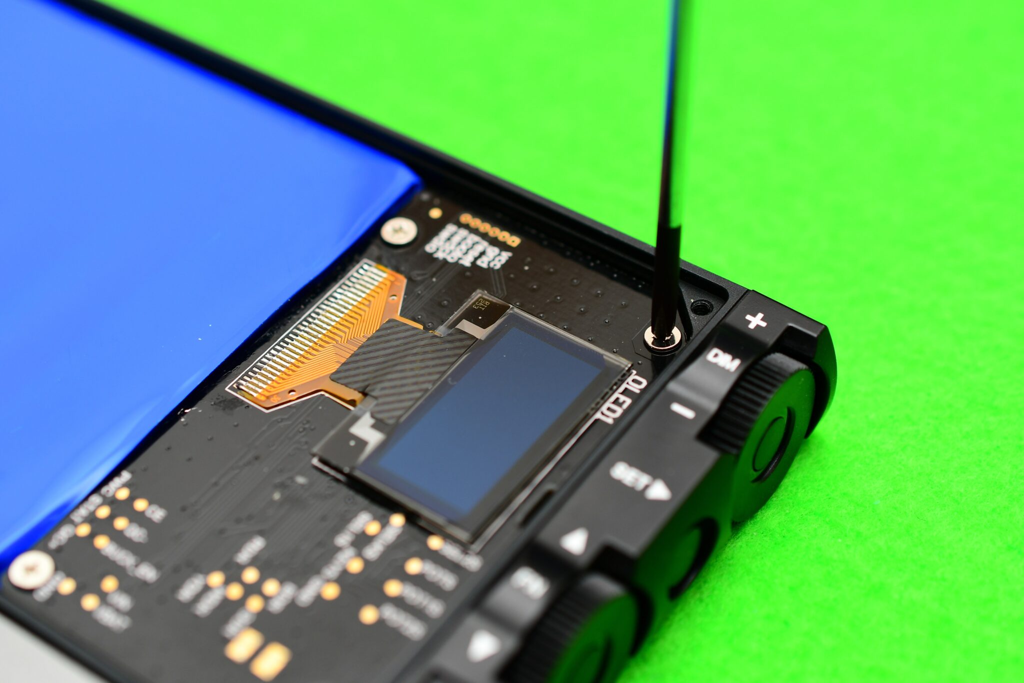 PIXEL G1S LEDライトを分解してみた。 - まず分解。